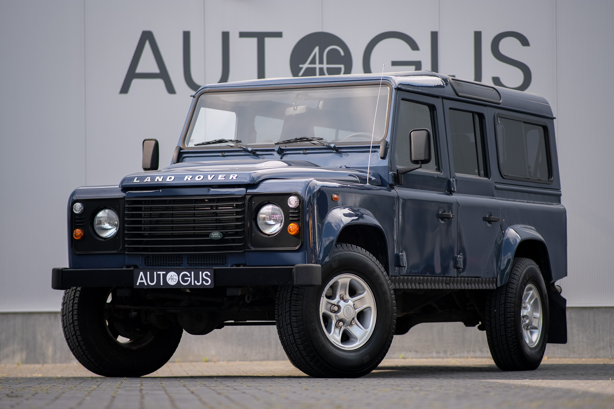 Occasion Land Rover Defender 110 2.4 TD4 SW Tamar Blue SUV Diesel 2011 ...